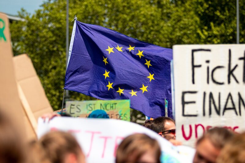 UE și-a depășit obiectivele de reducere a emisiilor GES până în 2020 ... UE și-a depășit obiectivele de reducere a emisiilor GES până în 2020 ...